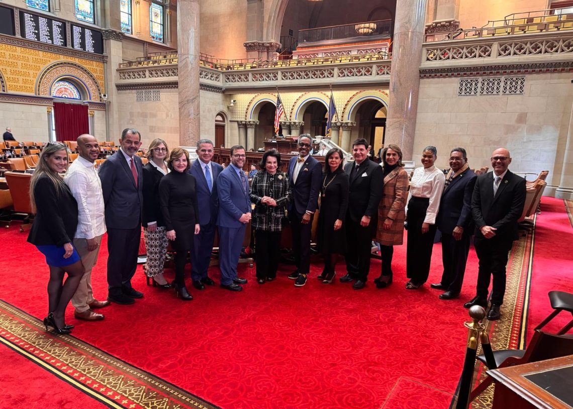 Senado NY realiza reconocimiento póstumo a Julio Brache Arzeno, padre ...